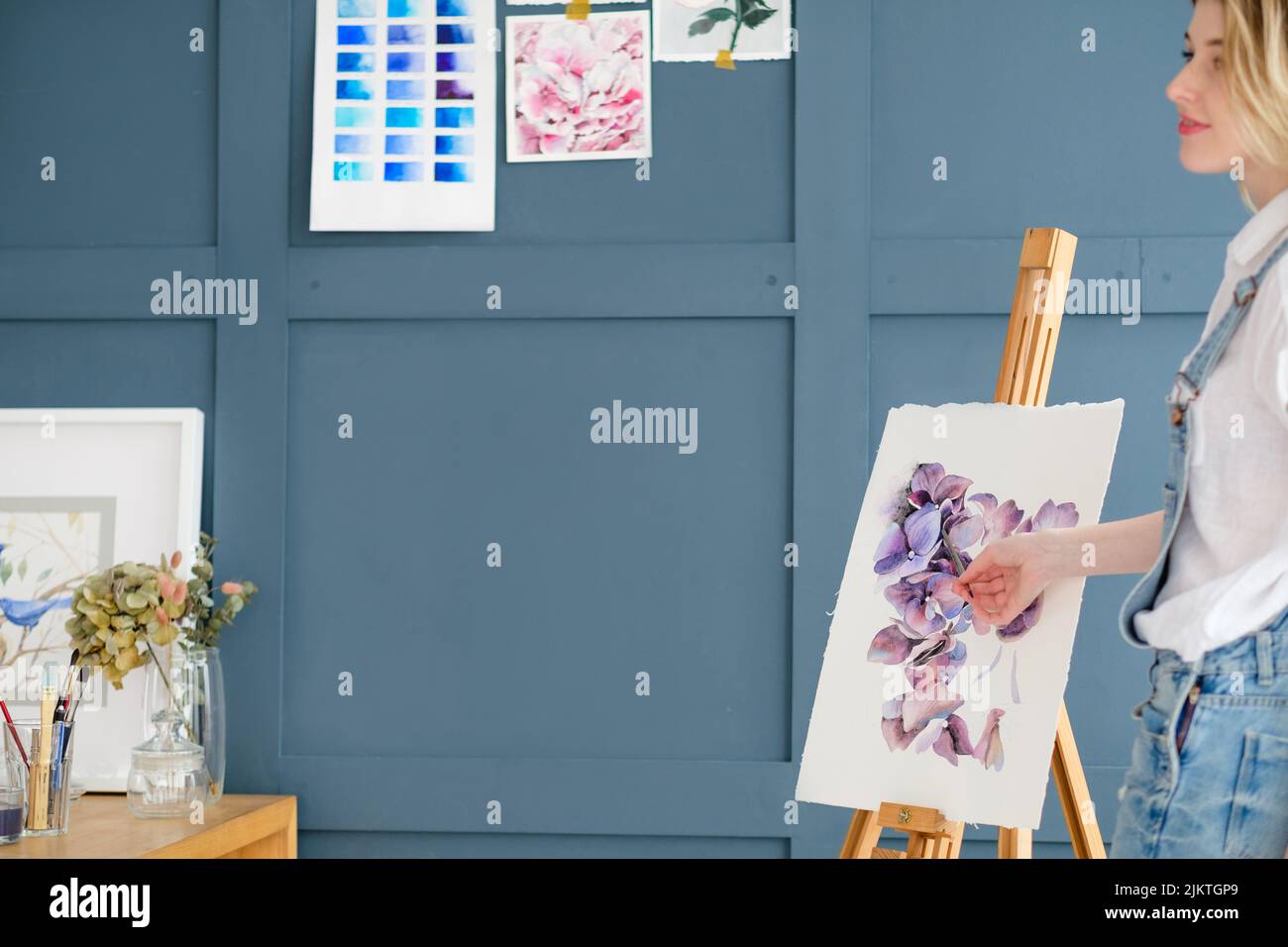 art therapy painting class watercolor drawing Stock Photo - Alamy