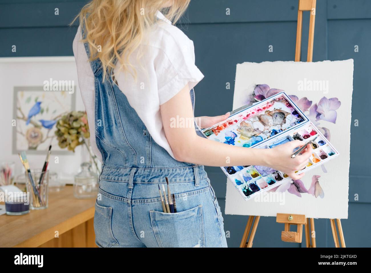 art painting hobby leisure girl drawing picture Stock Photo - Alamy