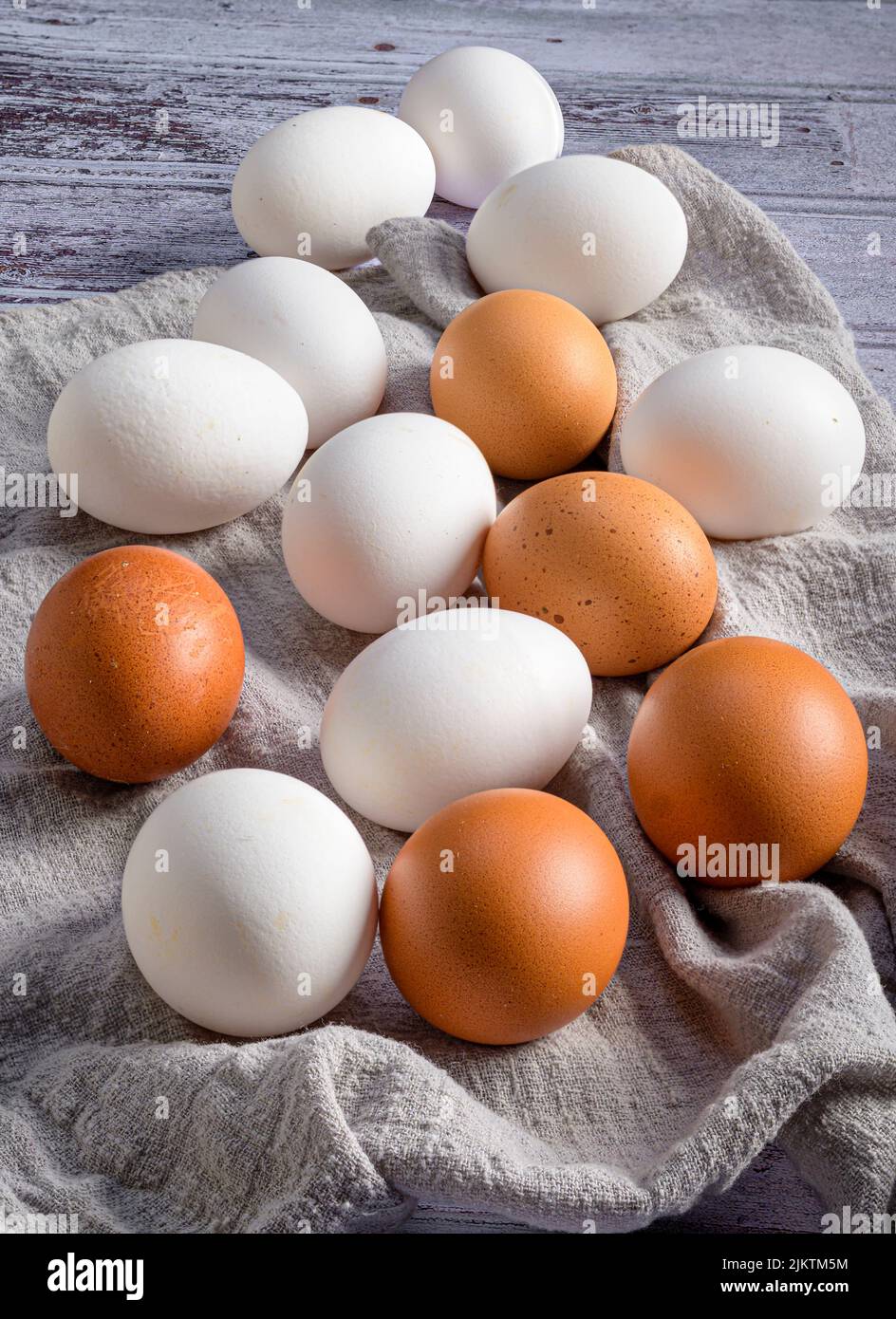 Egg shell texture hi-res stock photography and images - Alamy