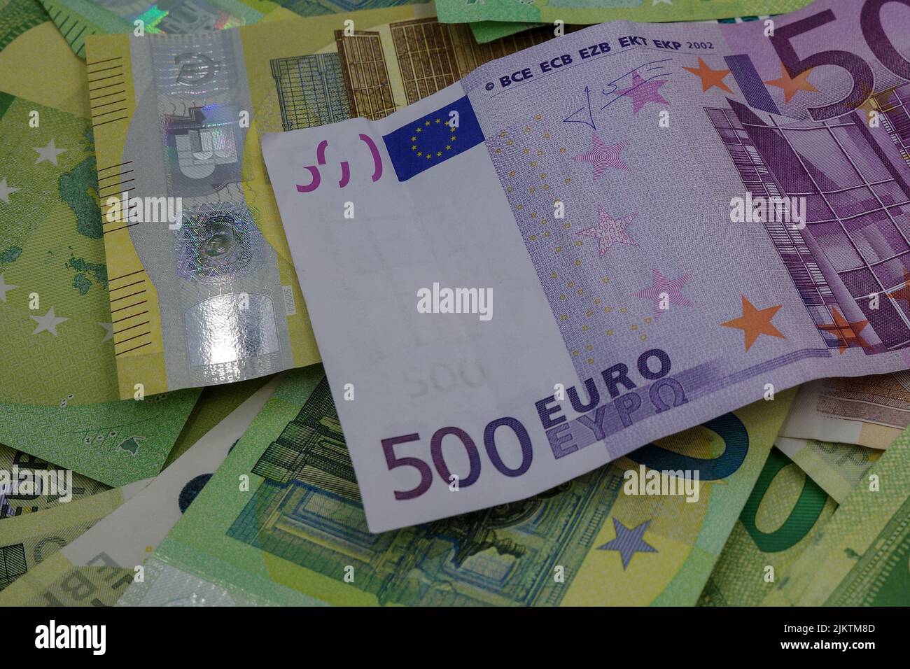 Background 500 euro banknotes hi-res stock photography and images - Alamy