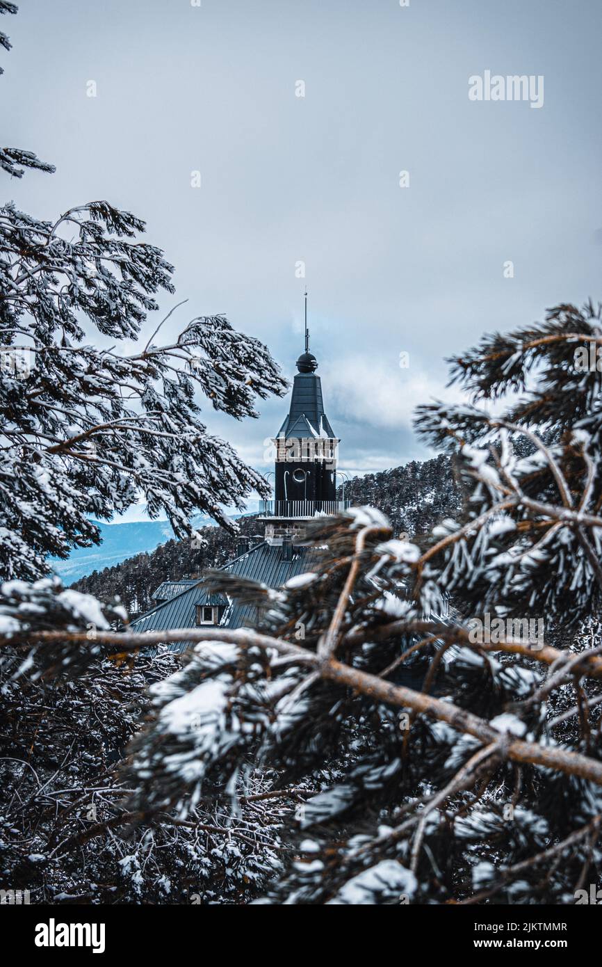 Chapel among trees hi-res stock photography and images - Alamy