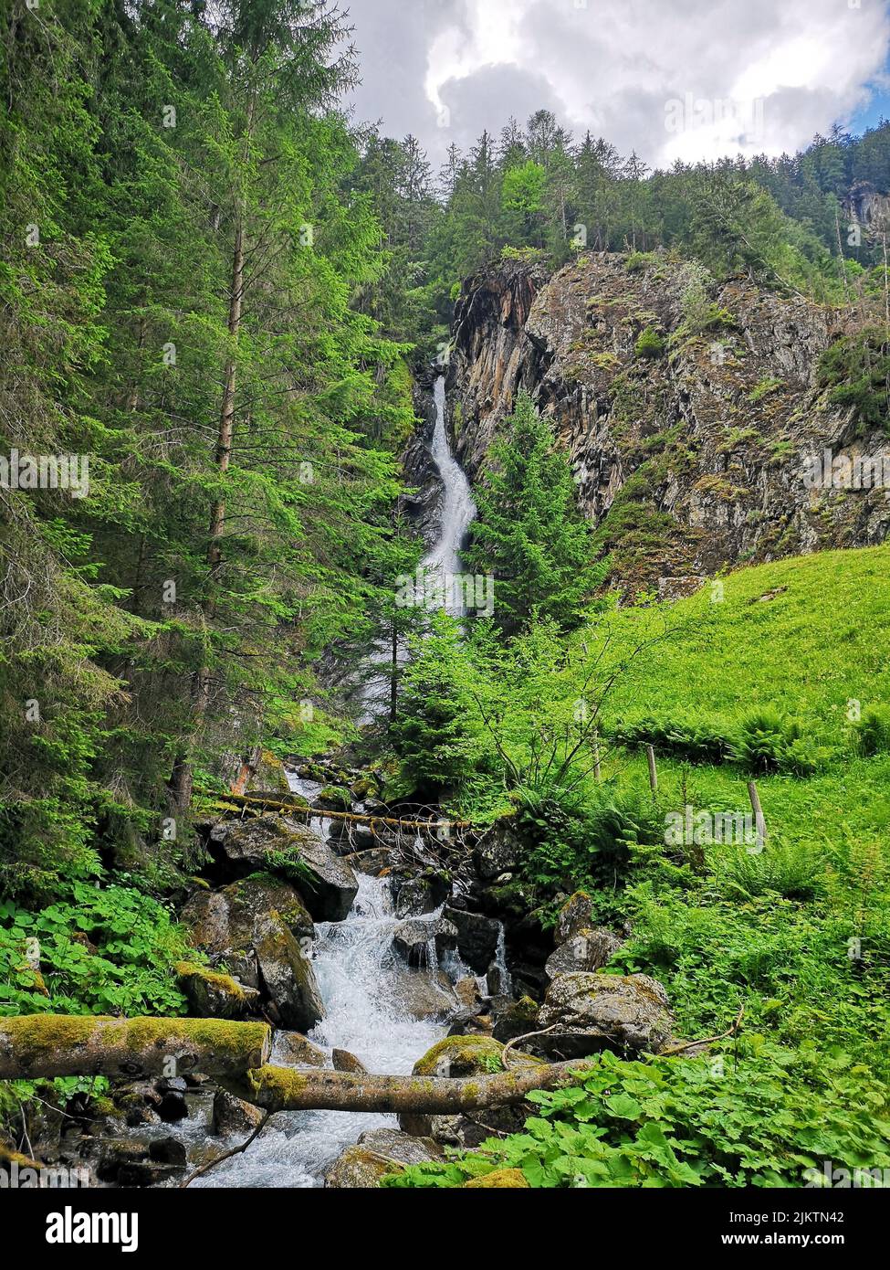 Vertical shot austrian alps hi-res stock photography and images - Alamy