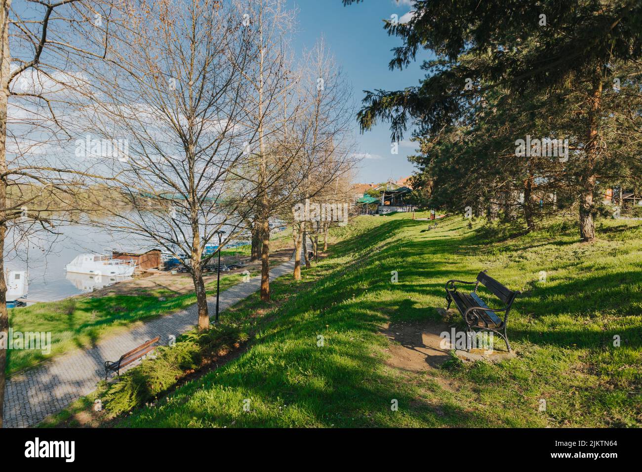 Benches portrait hi-res stock photography and images - Alamy