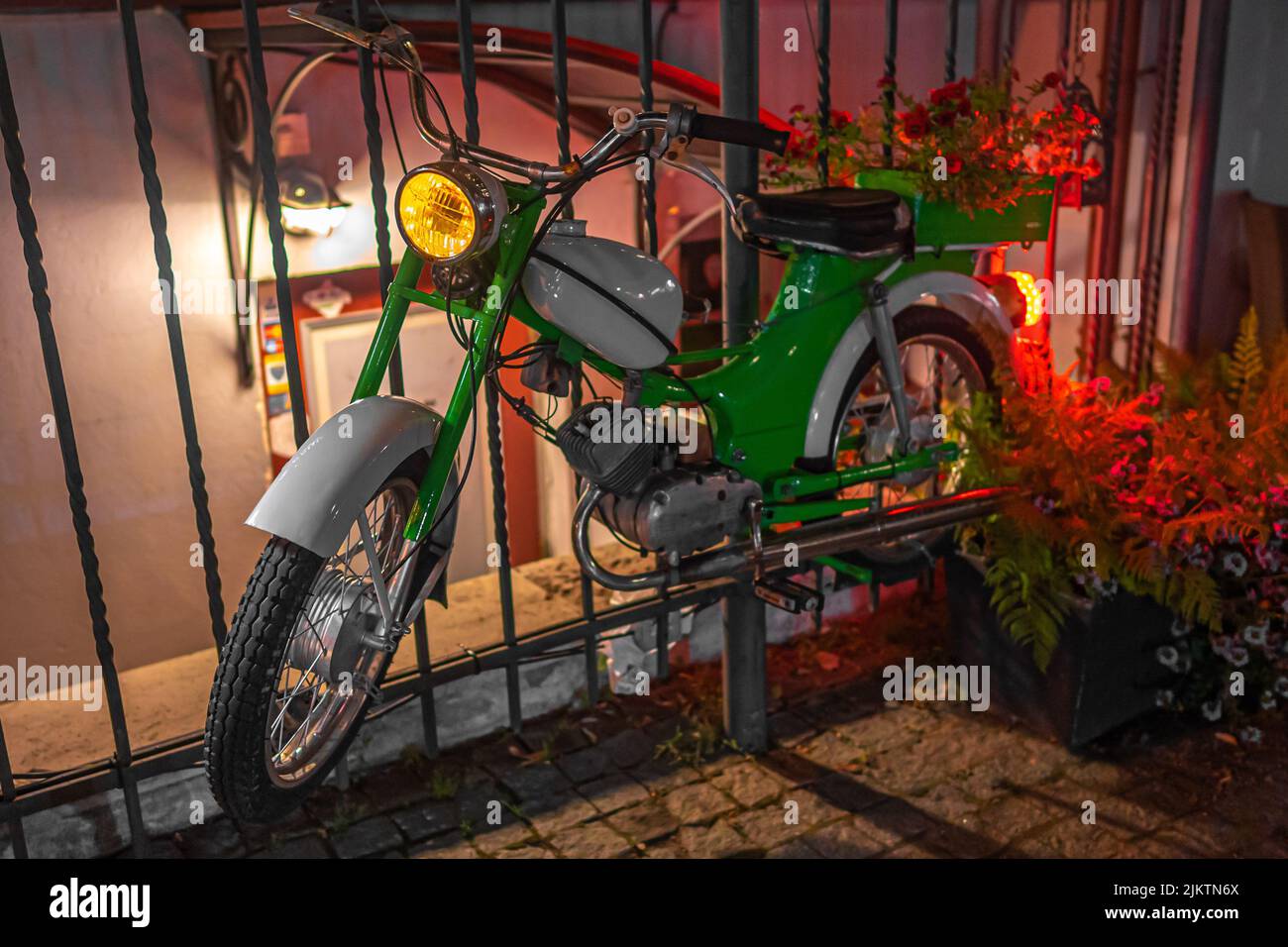Rusted motorcycle hi-res stock photography and images - Alamy