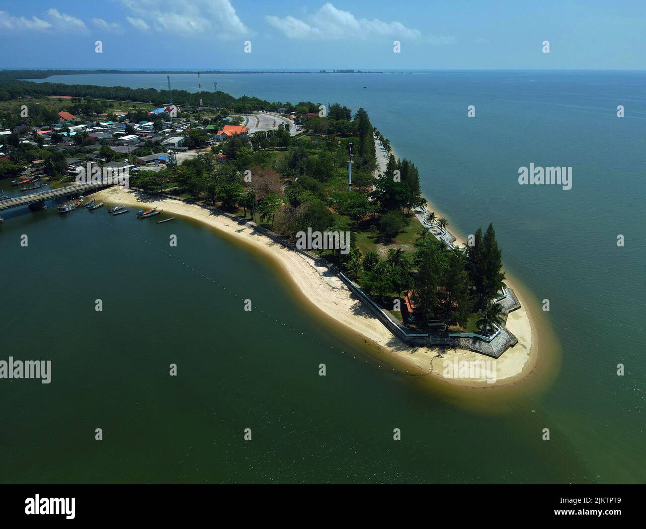 An island of greenery hi-res stock photography and images - Alamy