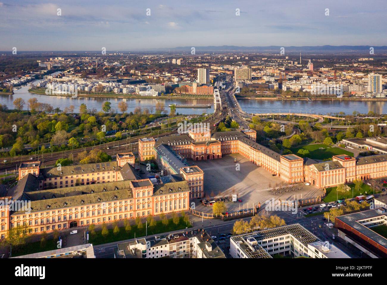 Schloss mannheim hi-res stock photography and images - Alamy