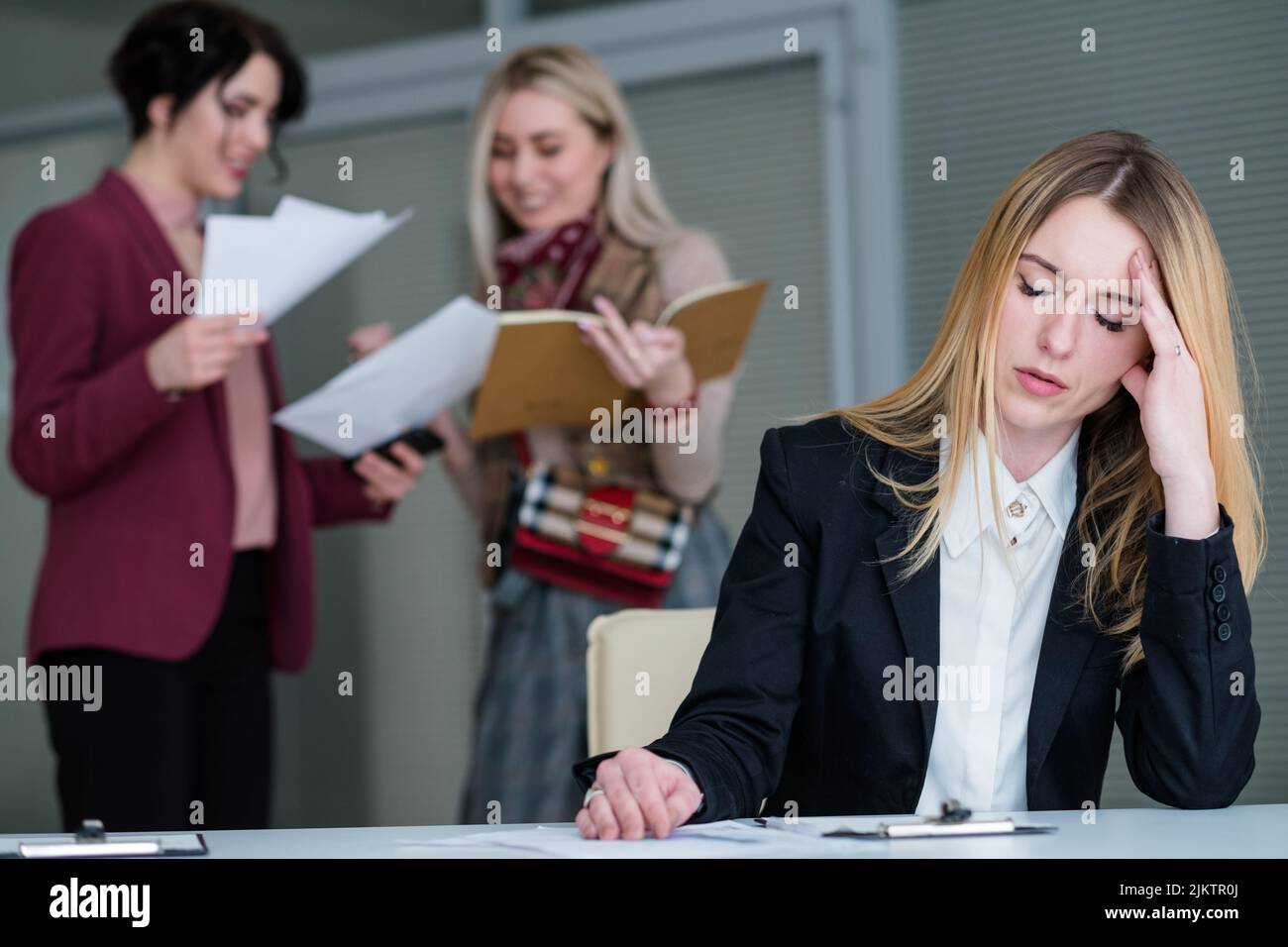 Noisy office concentrate hi-res stock photography and images - Alamy