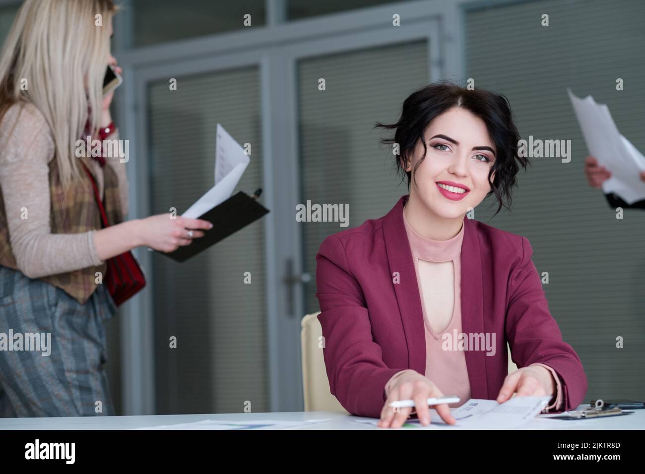 Beautiful woman manager hi-res stock photography and images - Alamy