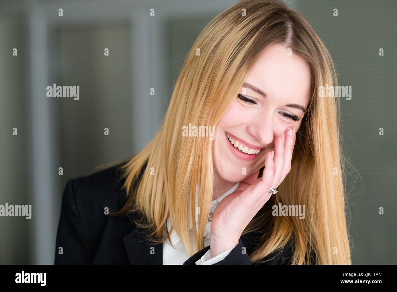 emotion face happy smiling cheerful pleased woman Stock Photo - Alamy