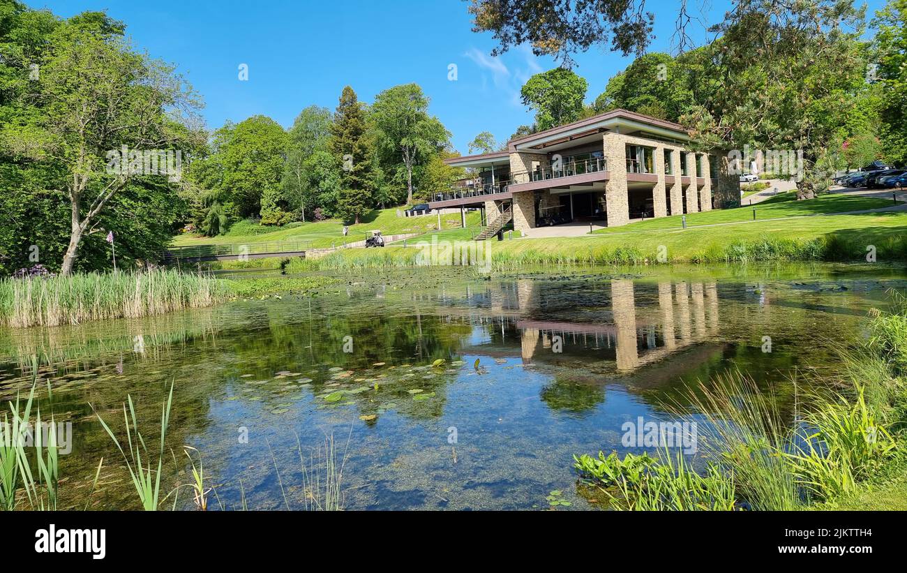 Close house hi-res stock photography and images - Alamy