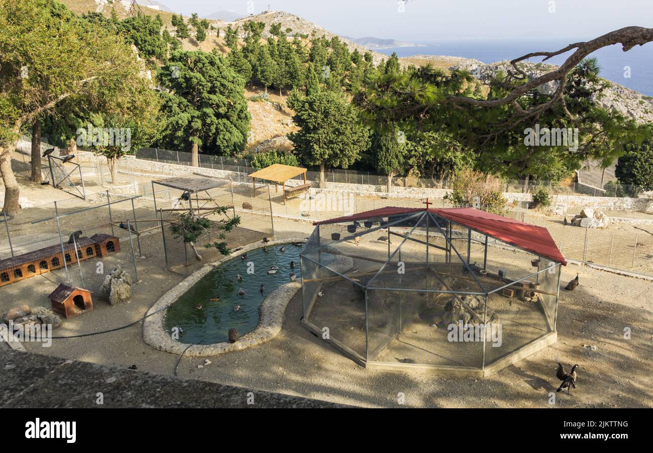 Der Zoo Zoo des Preveli Klosters Stock Photo - Alamy