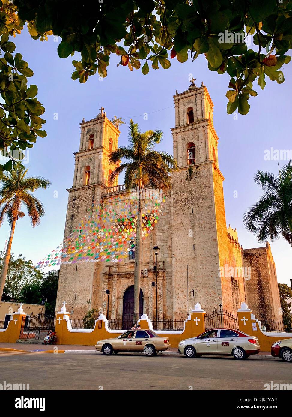 Yucatecan architecture hi-res stock photography and images - Alamy