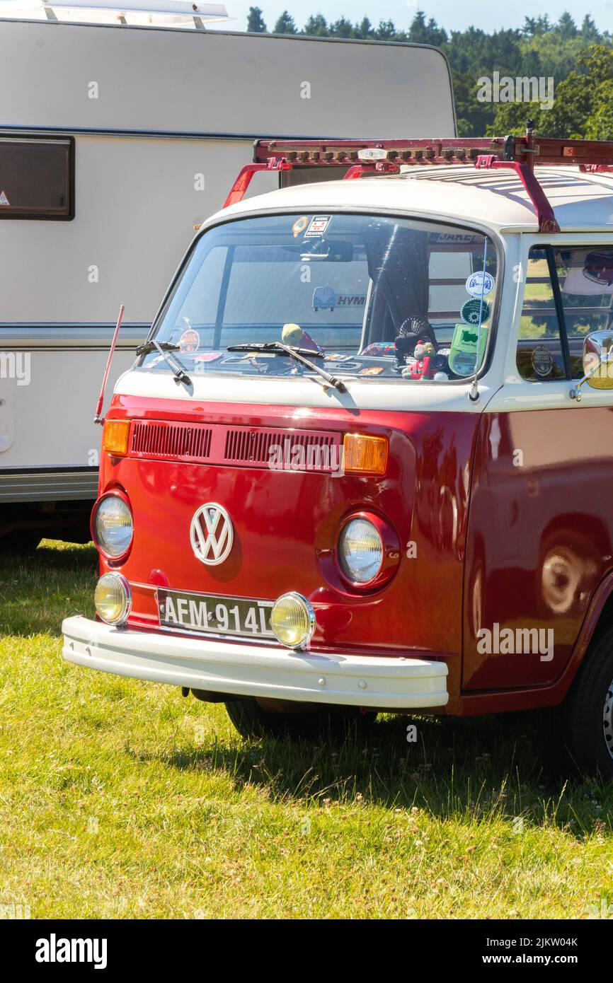 Kombi white hi-res stock photography and images - Alamy