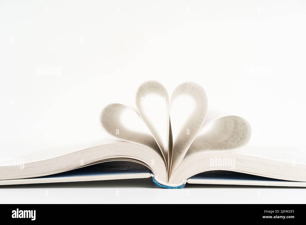 Wallpaper of book hi-res stock photography and images - Alamy