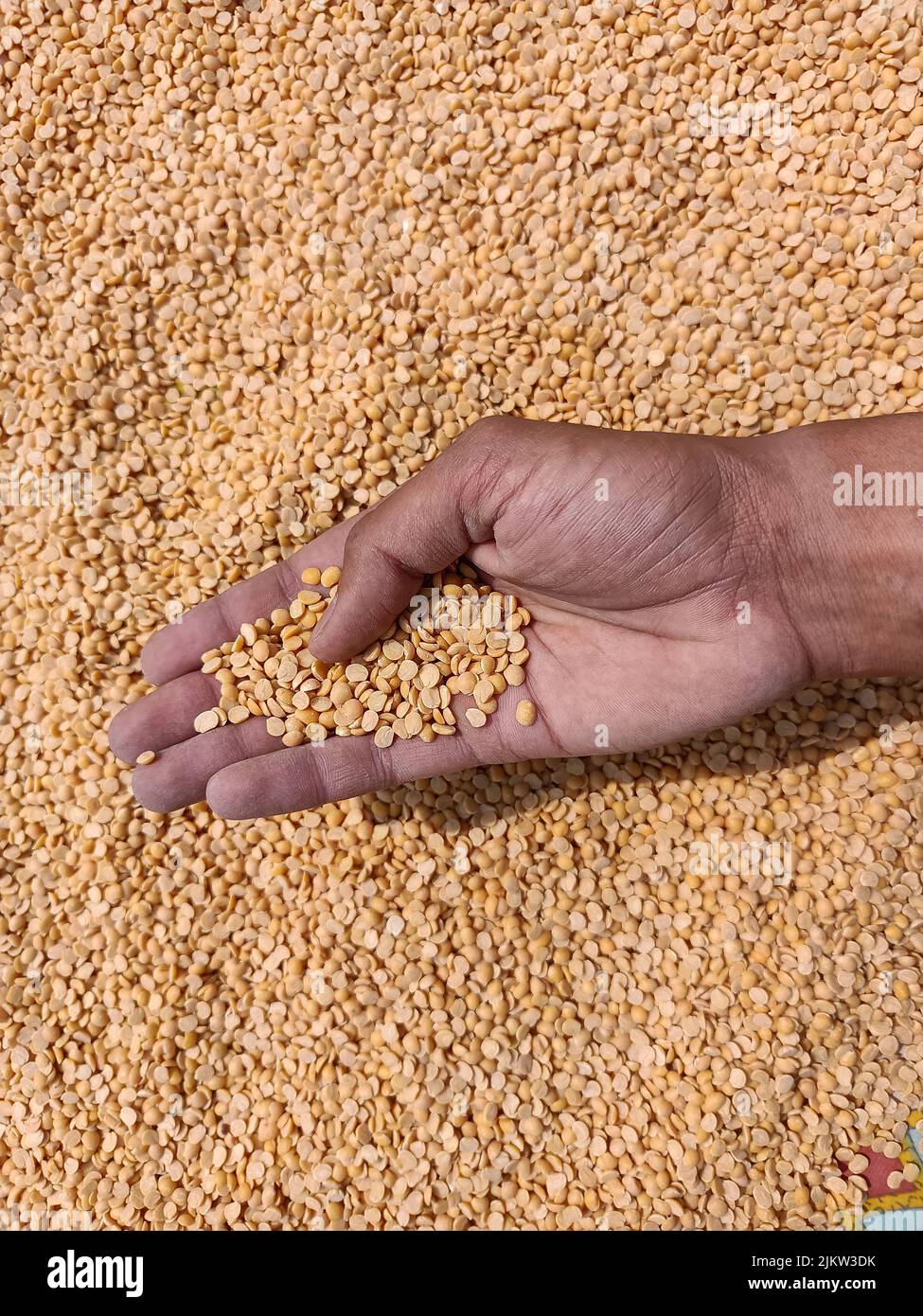Split grains hi-res stock photography and images - Alamy