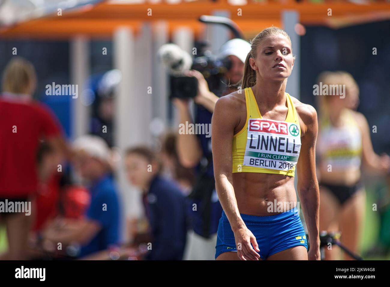 Lisa linnell hi-res stock photography and images - Alamy