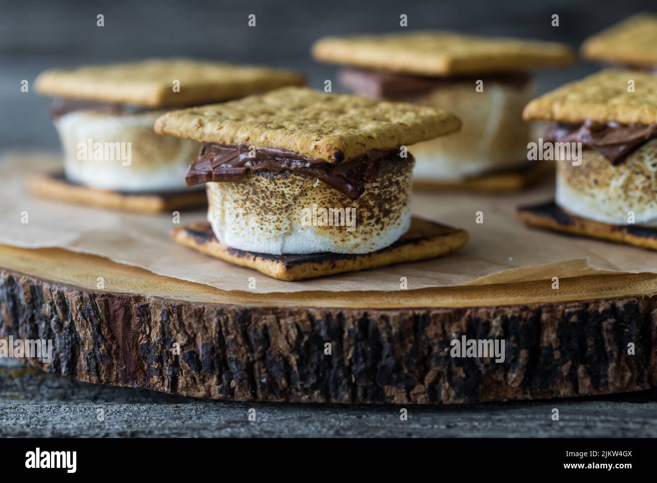 Smores covered hi-res stock photography and images - Alamy