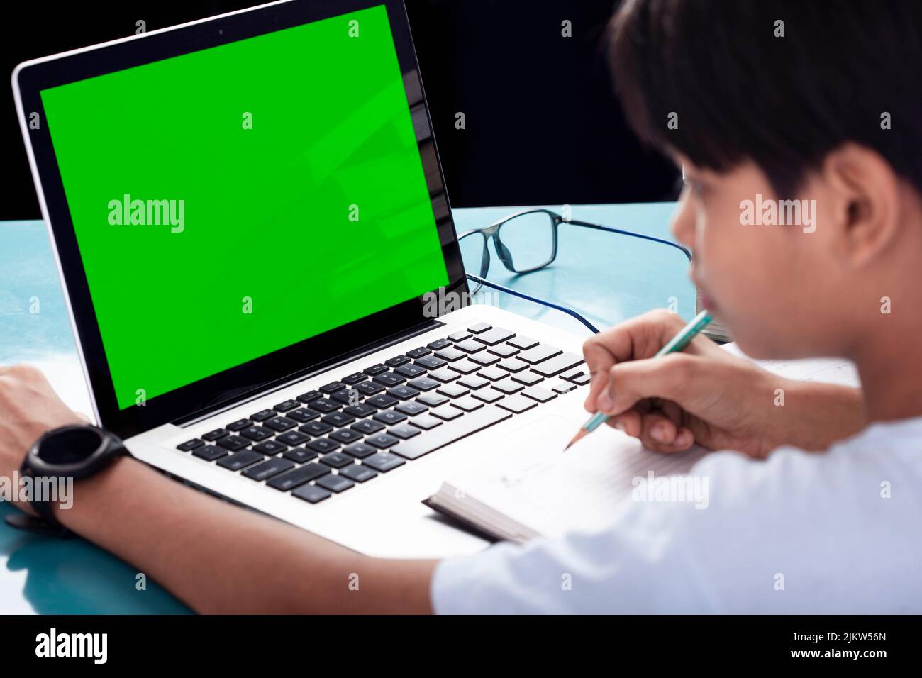 Indian school kid online class hi-res stock photography and images - Alamy