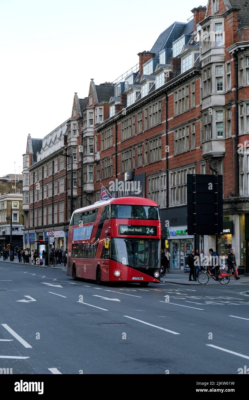 Image of a london bus hi-res stock photography and images - Alamy