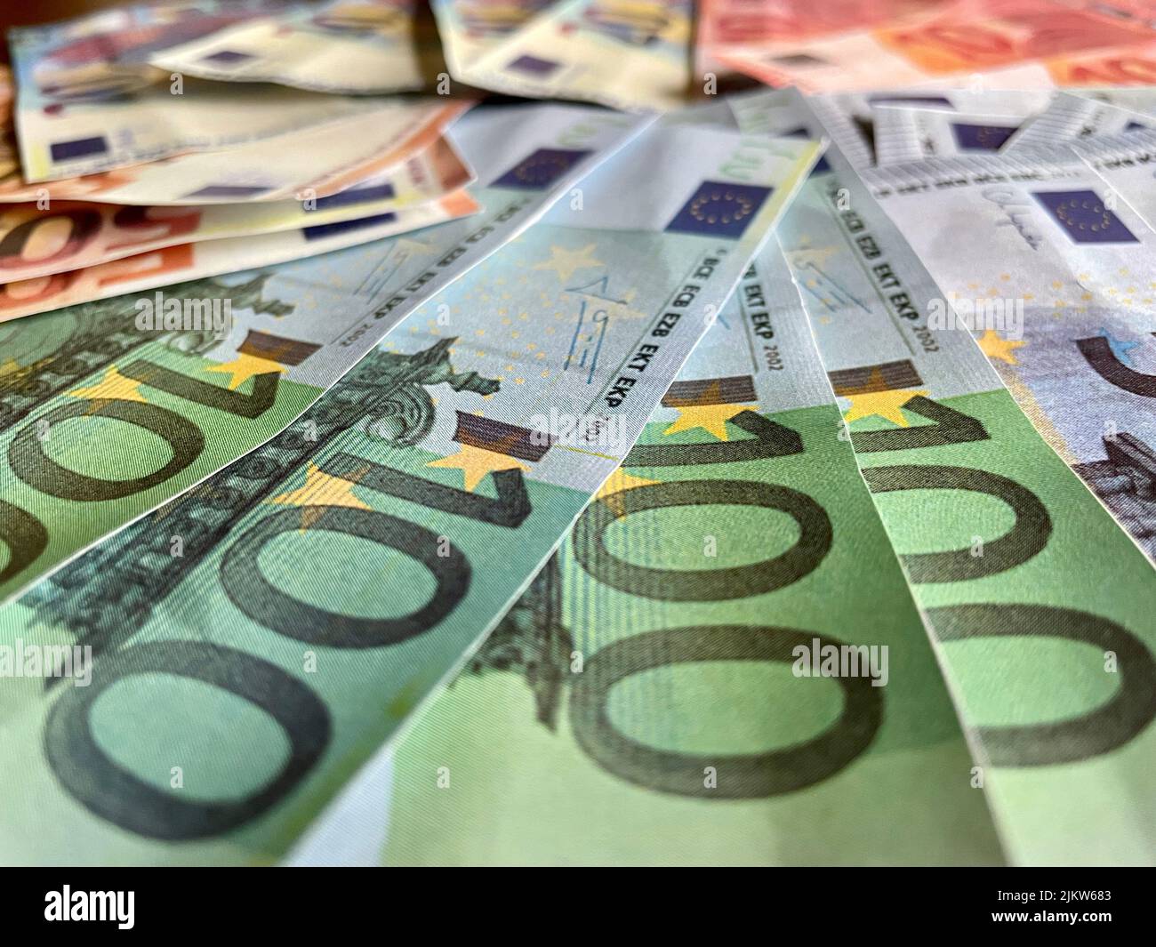 Money spread on table hi-res stock photography and images - Alamy