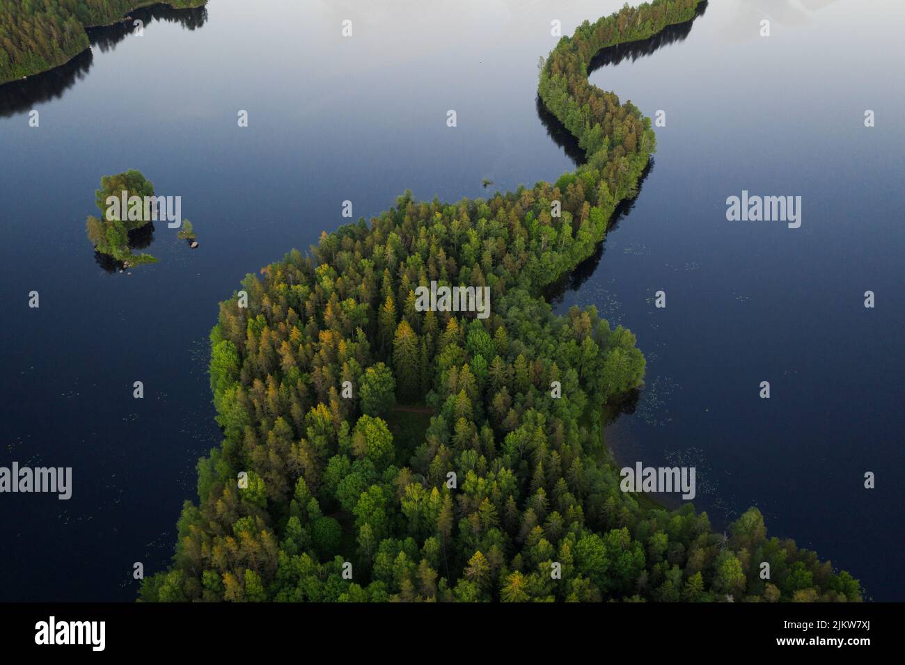 The beauty of Finnish lakeside Stock Photo - Alamy