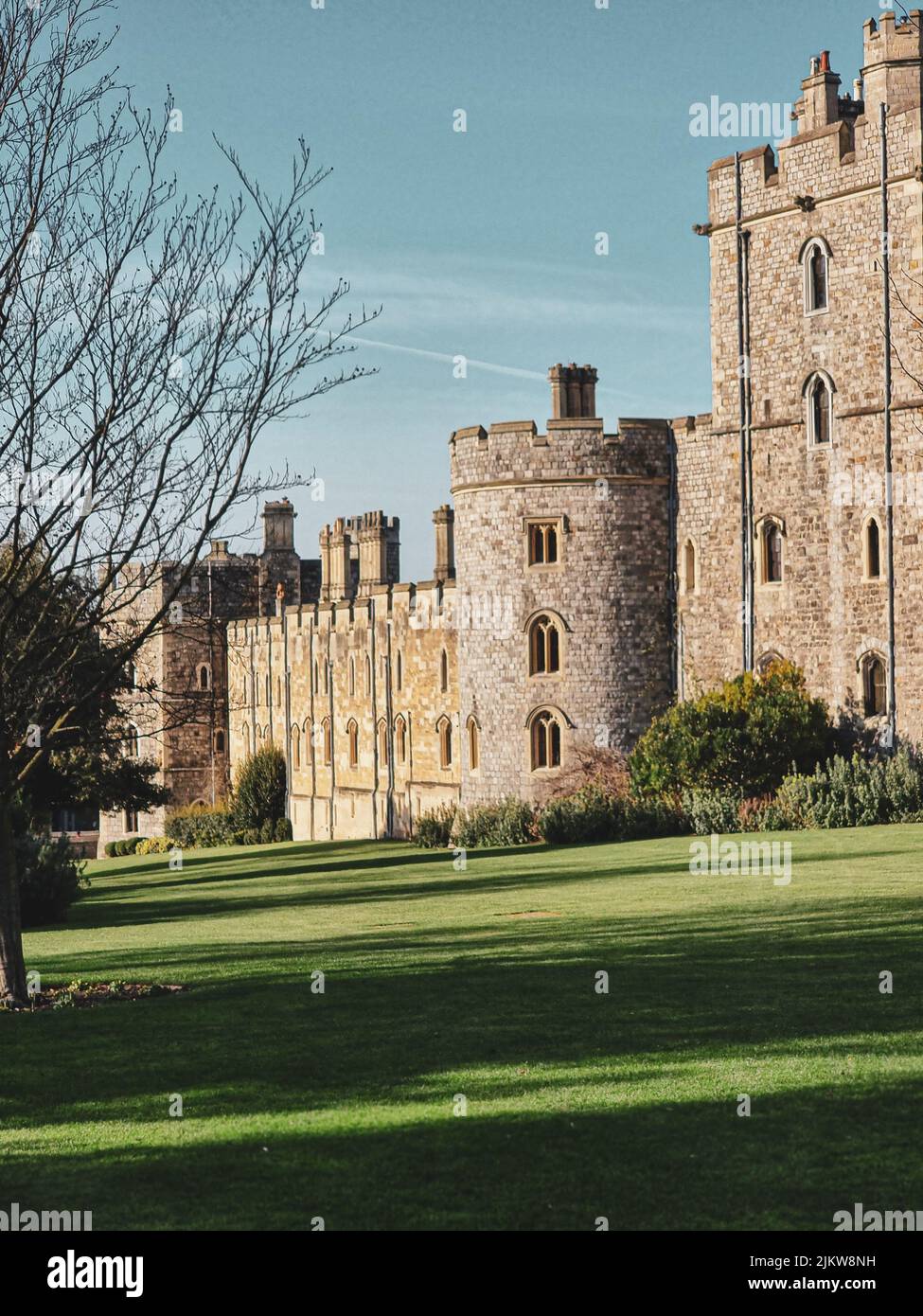 Uk vertical hi-res stock photography and images - Alamy