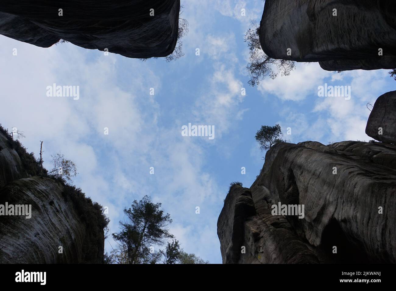 The high rocks hi-res stock photography and images - Alamy