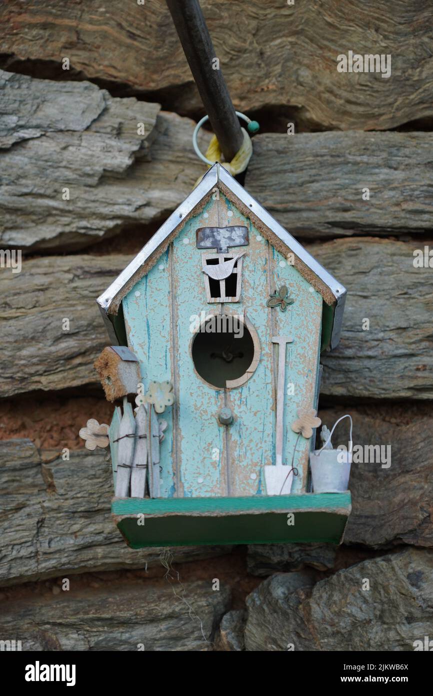 Wooden tree house birds hi-res stock photography and images - Alamy