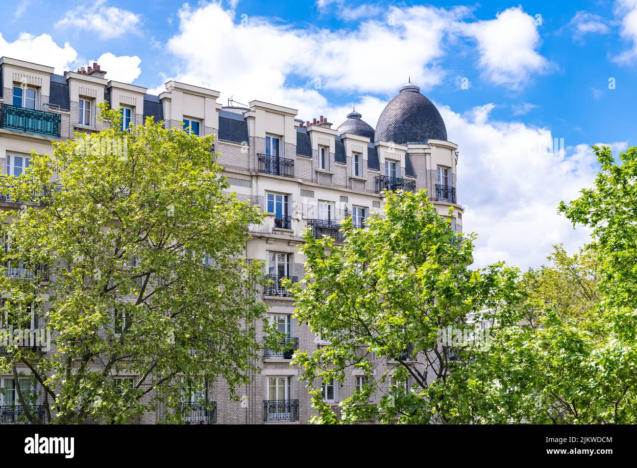 Paris, beautiful buildings, view from the coulee verte Rene-dumont in ...