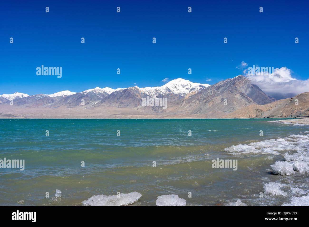 Baisha lake hi-res stock photography and images - Alamy