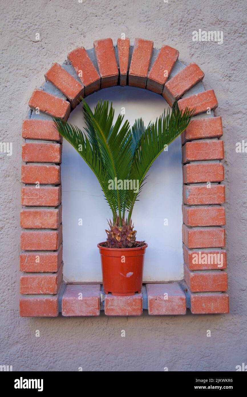 Angled structures hi-res stock photography and images - Alamy