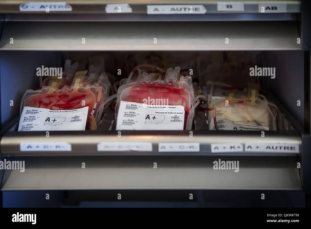 Blood storage bags hi-res stock photography and images - Alamy