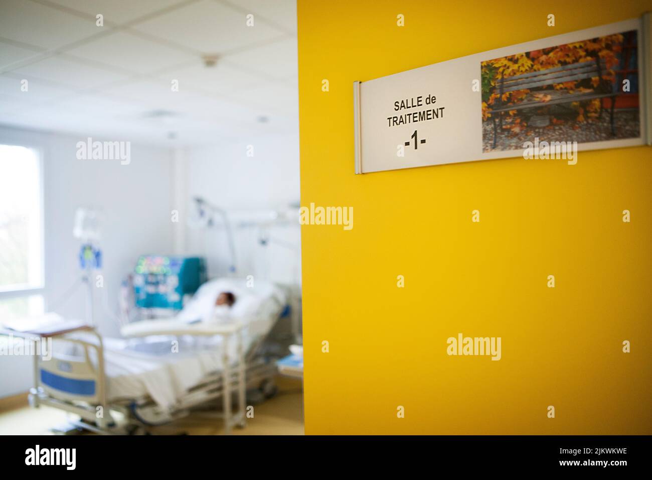 Hospital patient bed sign hi-res stock photography and images - Alamy