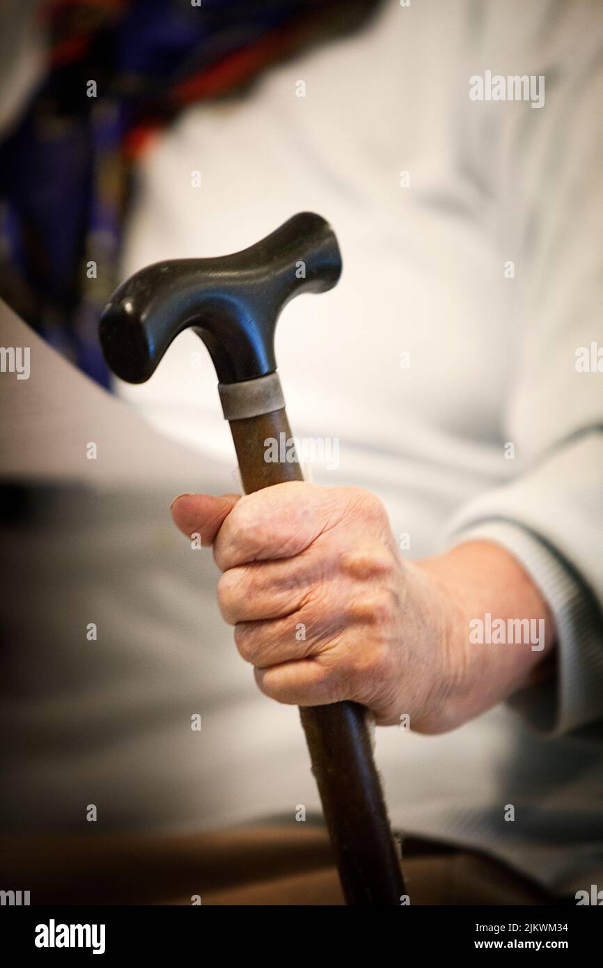 Elderly woman 70 80 90 years old hi-res stock photography and images ...