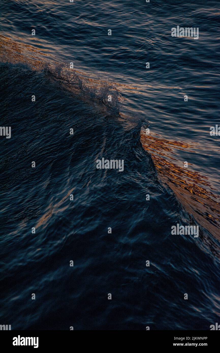 Rolling sea waves hi-res stock photography and images - Alamy