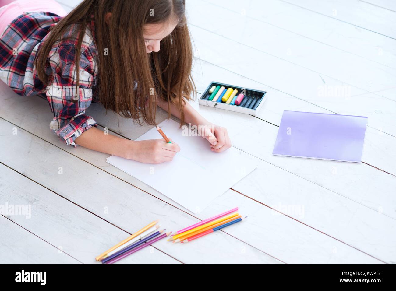child drawing leisure girl creating picture pencil Stock Photo - Alamy