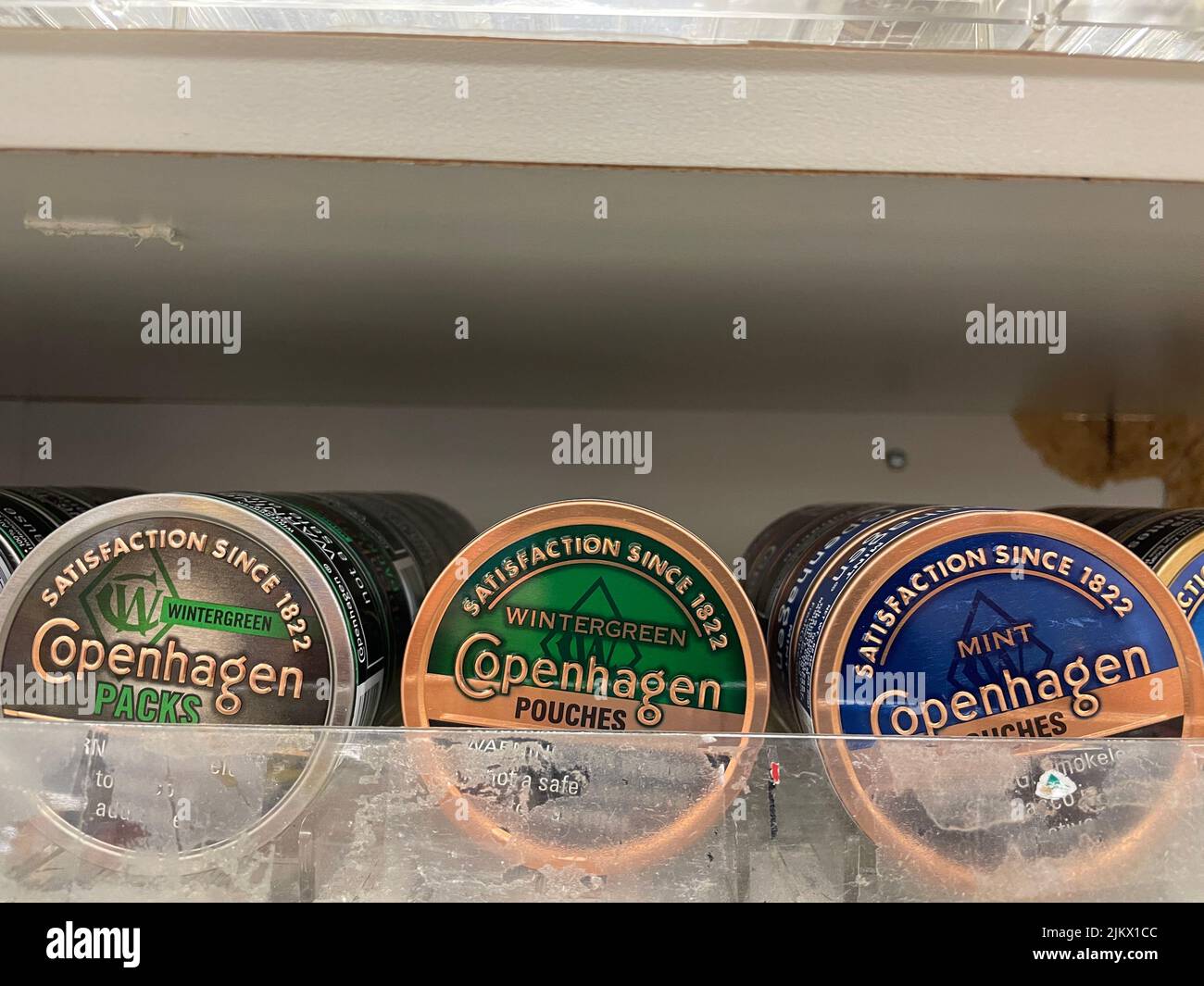Tobacco cans hi-res stock photography and images - Alamy