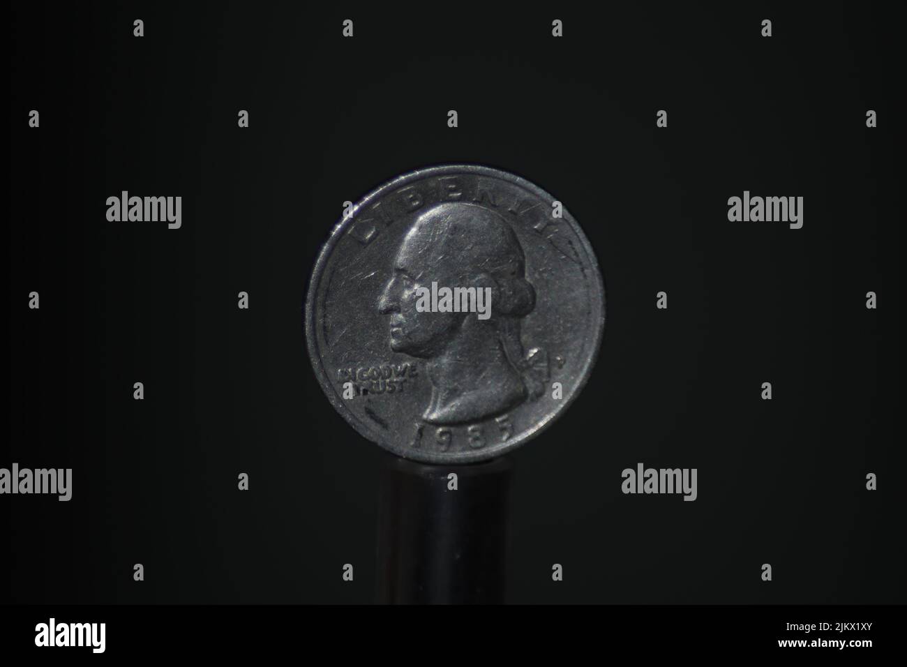 Gold coin hand close up hi-res stock photography and images - Alamy