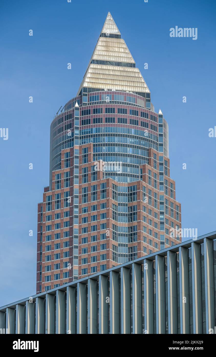 Hochhaus Messeturm, Frankfurt am Main, Hessen, Deutschland Stock Photo ...