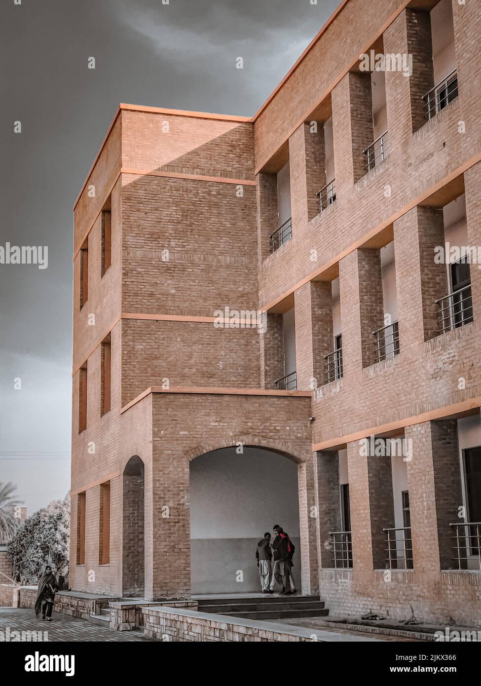 University entrance view hi-res stock photography and images - Alamy