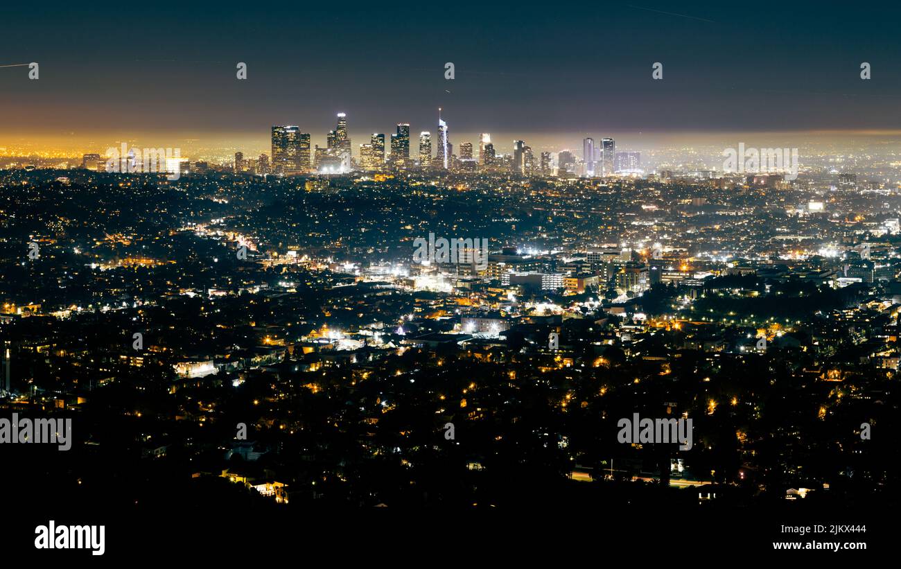 Los angeles night view skyline hi-res stock photography and images - Alamy
