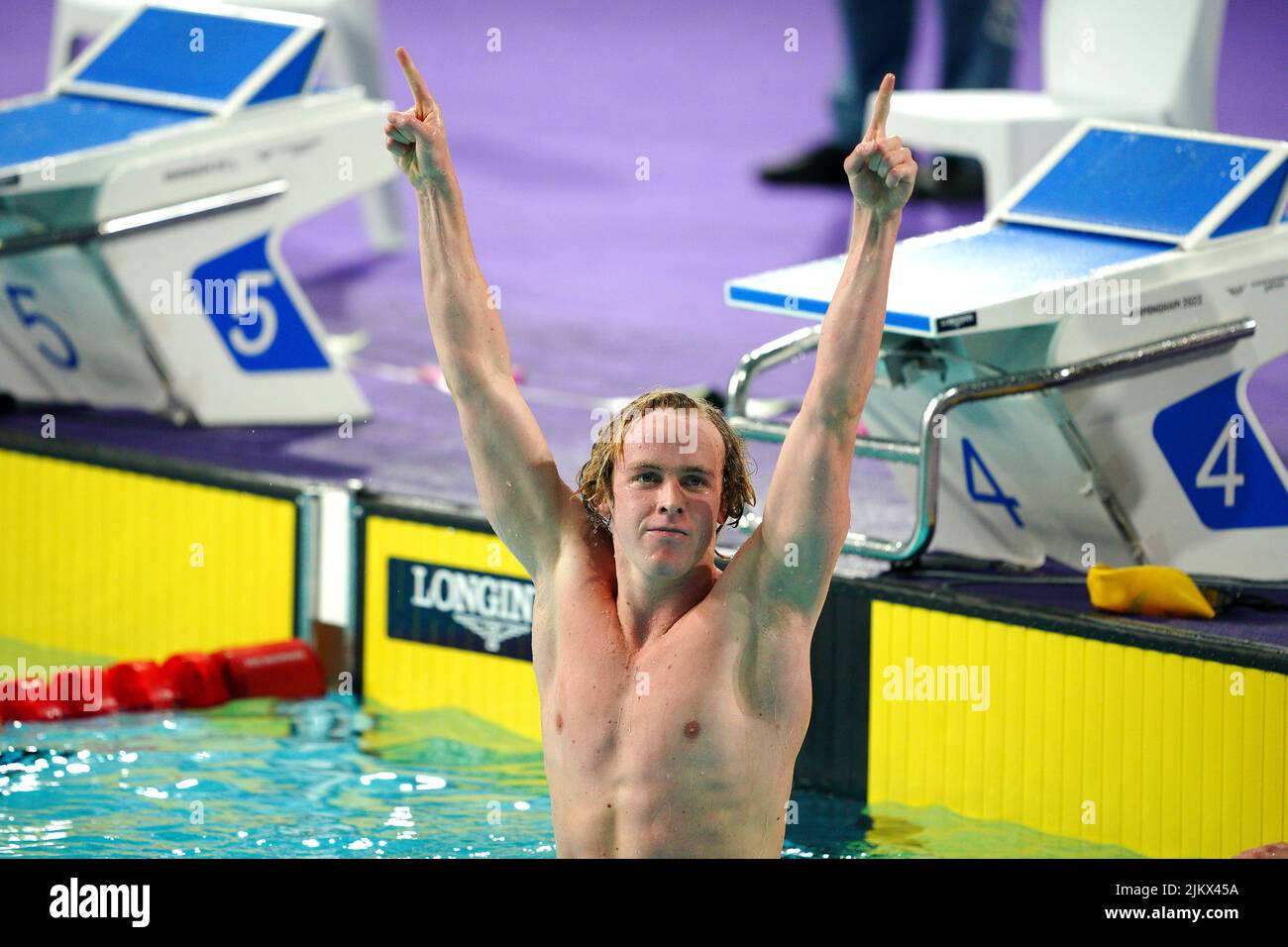 Australia's Sam Short celebrates winning gold in the Men's 1500m ...