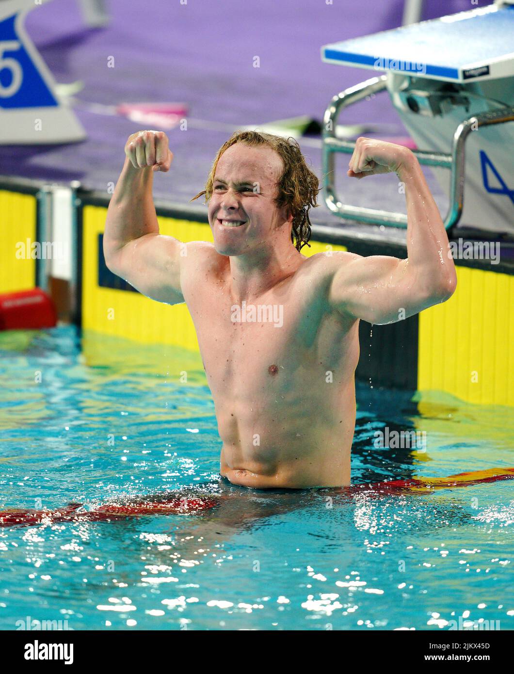 Australia's Sam Short celebrates winning gold in the Men's 1500m ...