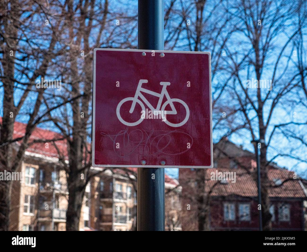 Bike signage hi-res stock photography and images - Alamy