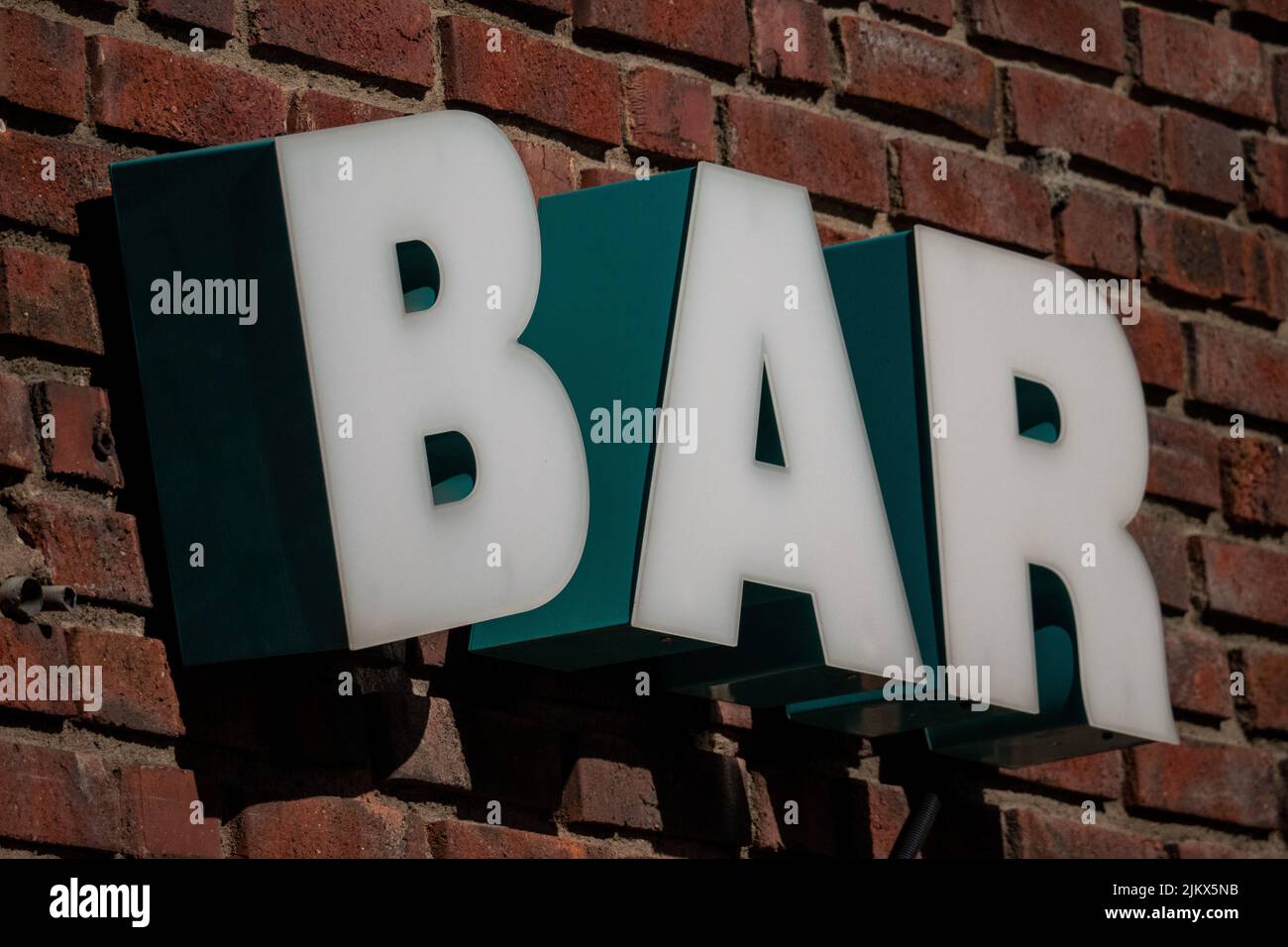 Bar brick wall hi-res stock photography and images - Alamy
