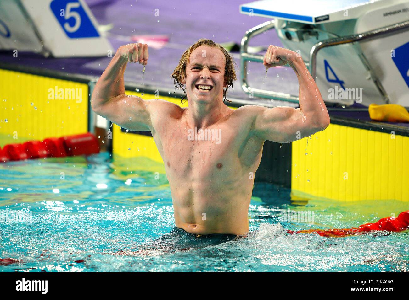 Australia's Sam Short celebrates winning gold in the Men's 1500m ...