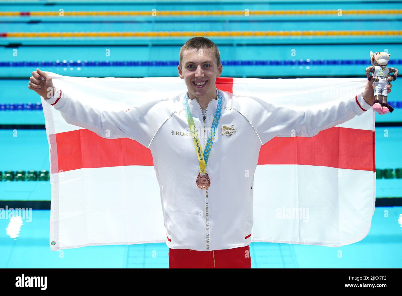 England's Luke Thomas Turley celebrates with the bronze medal after the ...