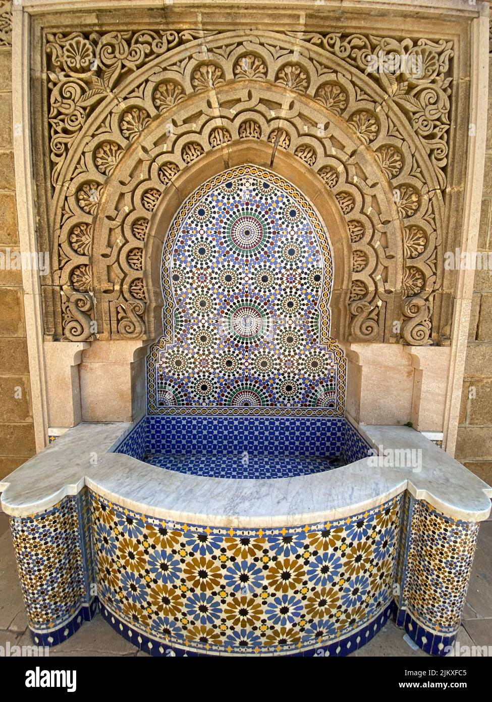 Traditional moroccan water fountain handmwith ceramic Stock Photo - Alamy
