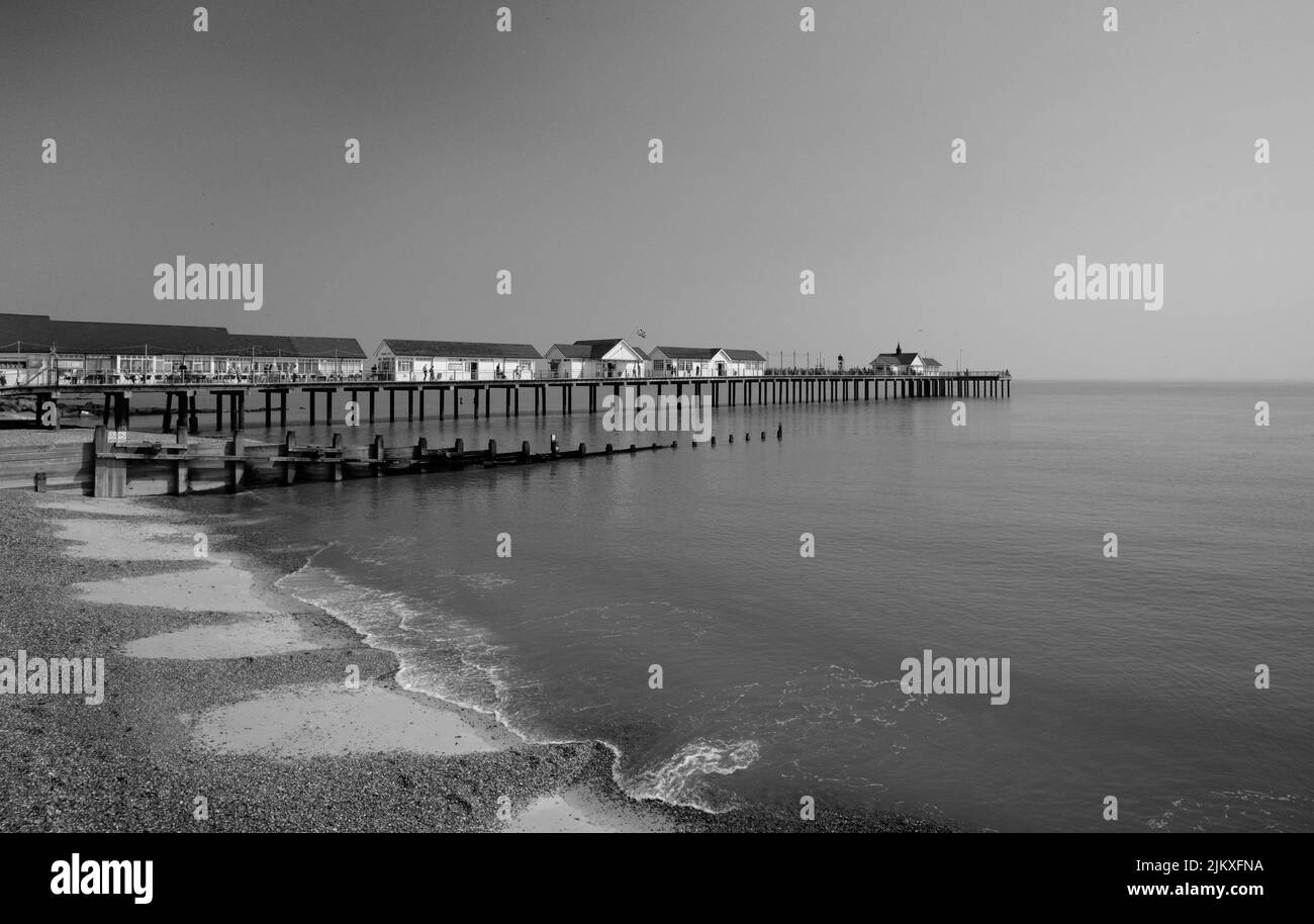 Greyscale beach hi-res stock photography and images - Alamy
