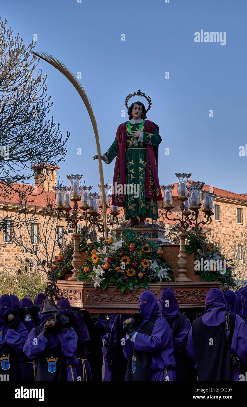 Holy week procession jesus statue hi-res stock photography and images ...